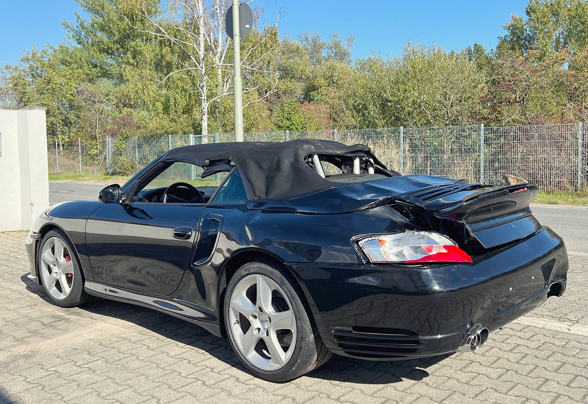 Turbo Porsche 996 Cabrio Unfall Überschlag mit X50 WLS
